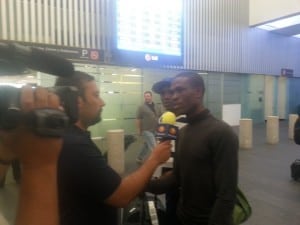 Clive Atwell llegó a México para enfrentar a Jhonny González | Superluchas