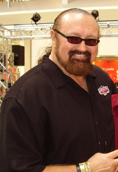 Feliz Cumpleaños Hillbilly Jim | Superluchas