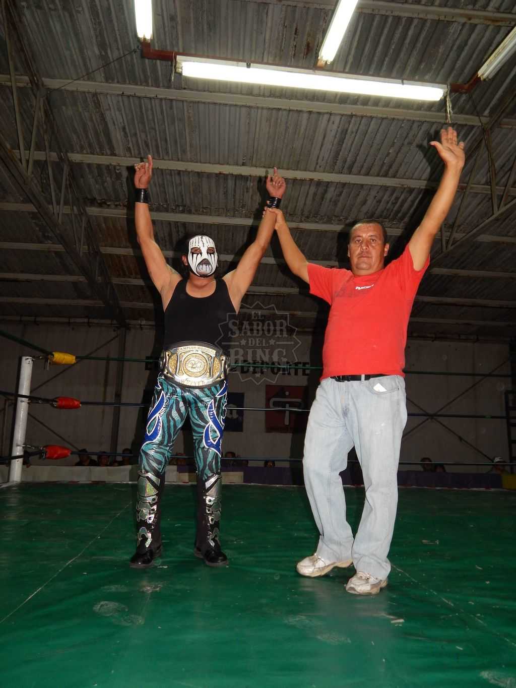 Mr. Águila y Rey Bucanero en el Aniversario de PROGAVI en San Luis ...