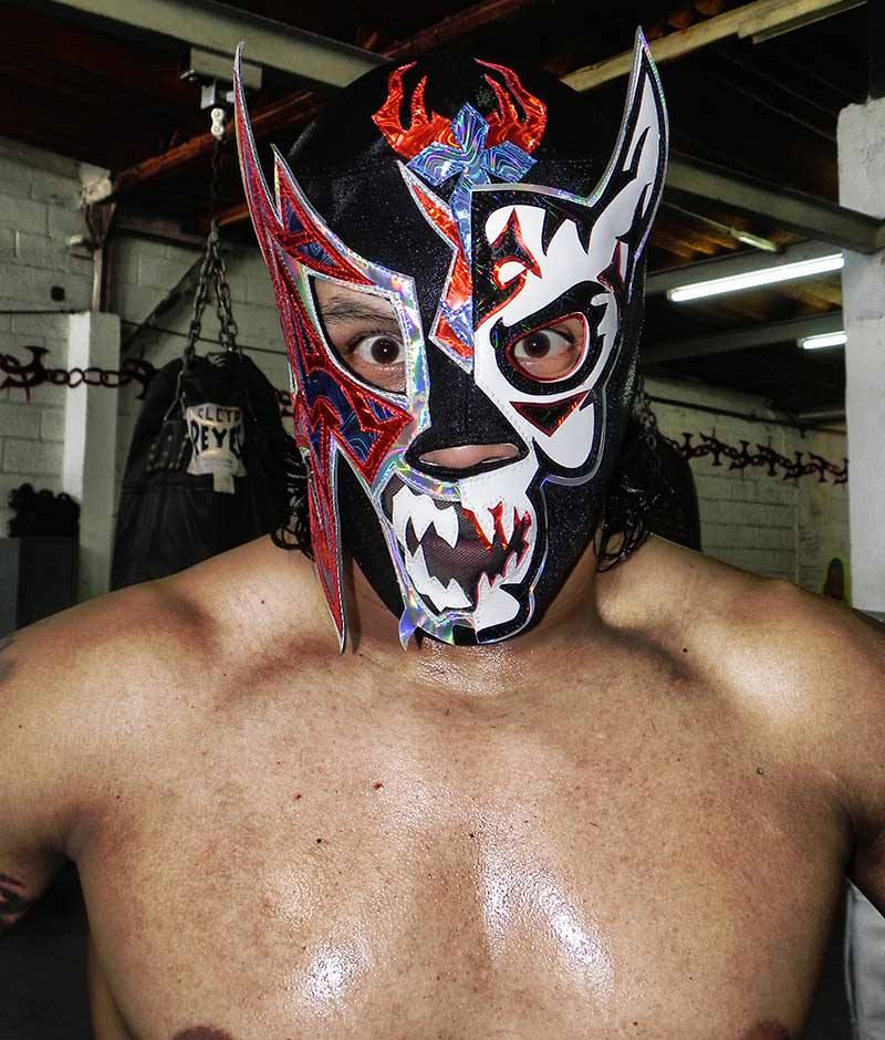 Sádico envía un mensaje de año nuevo a Súper Luchas | Superluchas