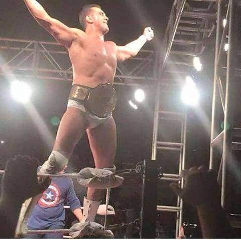 Alberto El Patrón es el nuevo campeón mundial de WWL | Superluchas