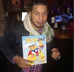 Camacho Jr. en gira de la presentación del libro «Macho Dad» | Superluchas