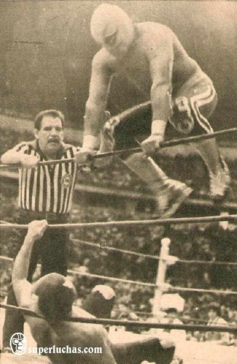 En un día como hoy… 1966: Dr. Wagner rapa a Raúl Reyes… 1981: Torneo de ...