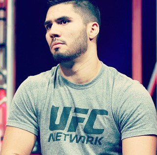 Horacio Gutiérrez triunfa en su debut en Combate Américas