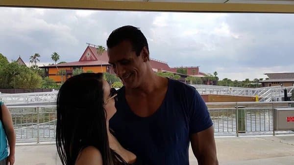 A pesar de todo Alberto y Paige se casan está semana | Superluchas