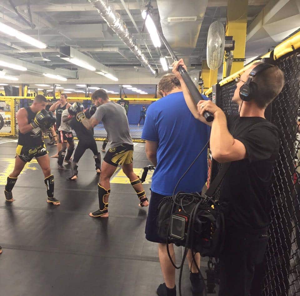 Imagen: CM Punk en el póster de UFC 203 | Superluchas