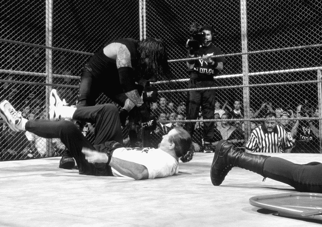 The Undertaker vs. Mankind en King of the Ring 1998 — La historia ...