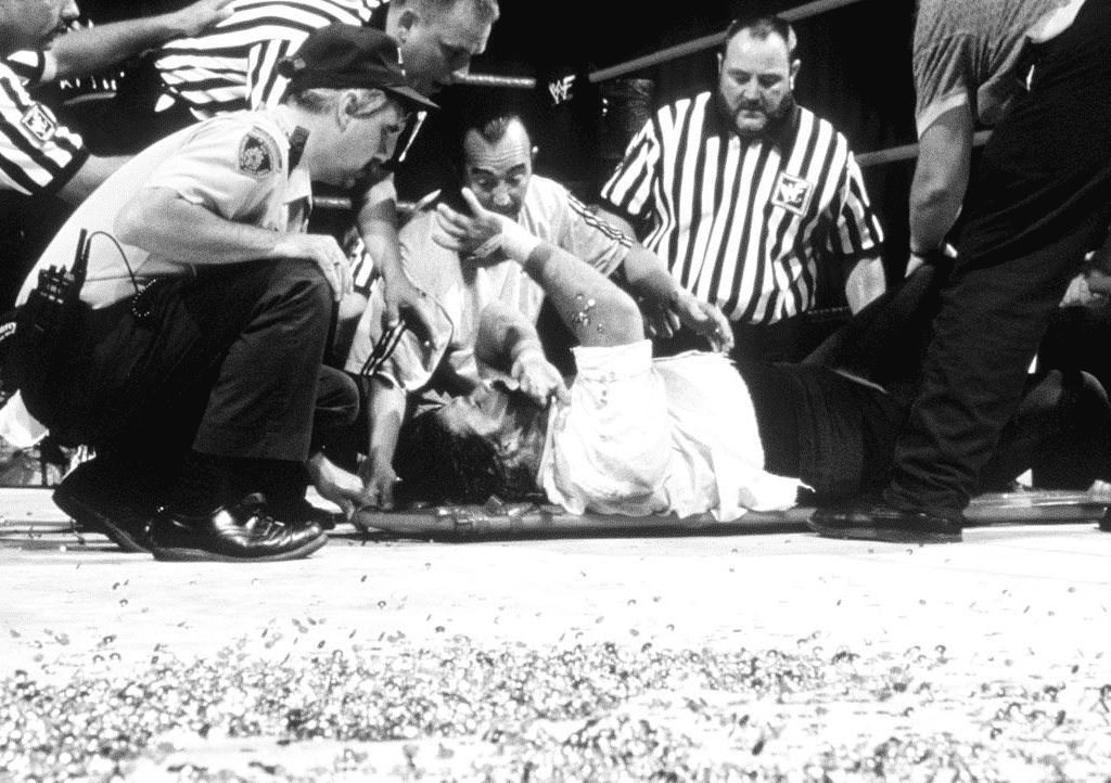 The Undertaker vs. Mankind en King of the Ring 1998 — La historia ...