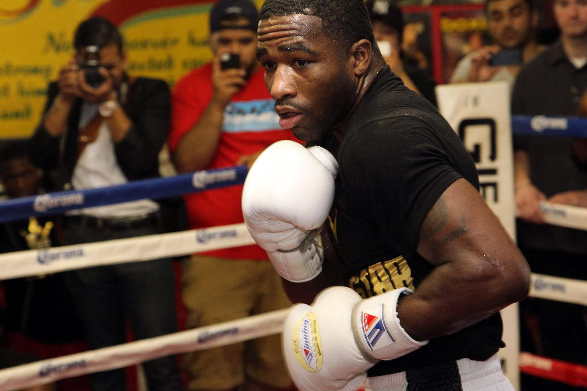 Adrien Broner podría enfrentarse a Ricky Burns | Superluchas