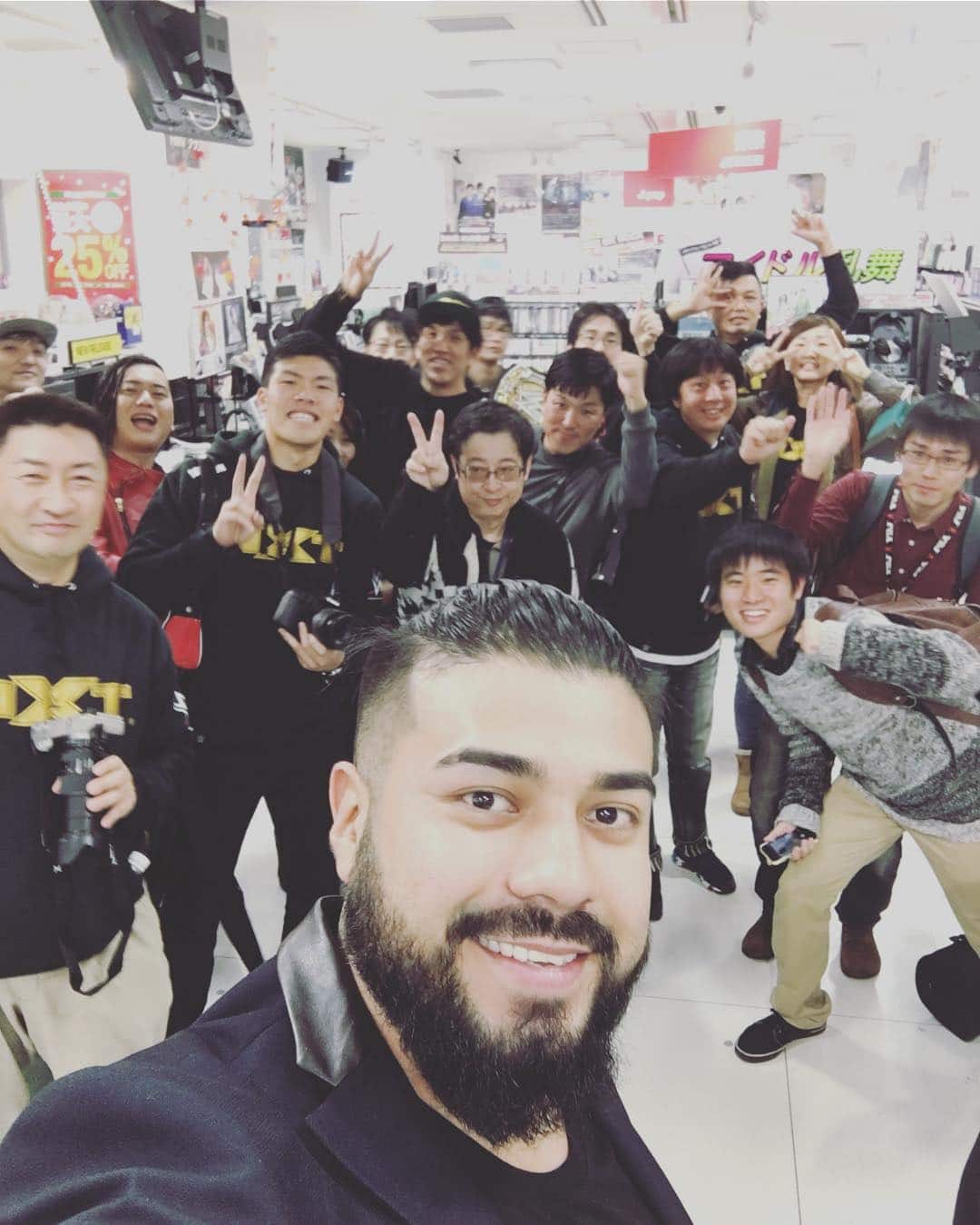 Imagen: El nuevo look de Rusev - ¡A lo moderno!… ¿O a lo Andrade «Cien ...