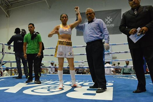 Victoria Torres triunfa en Guadalajara | Superluchas