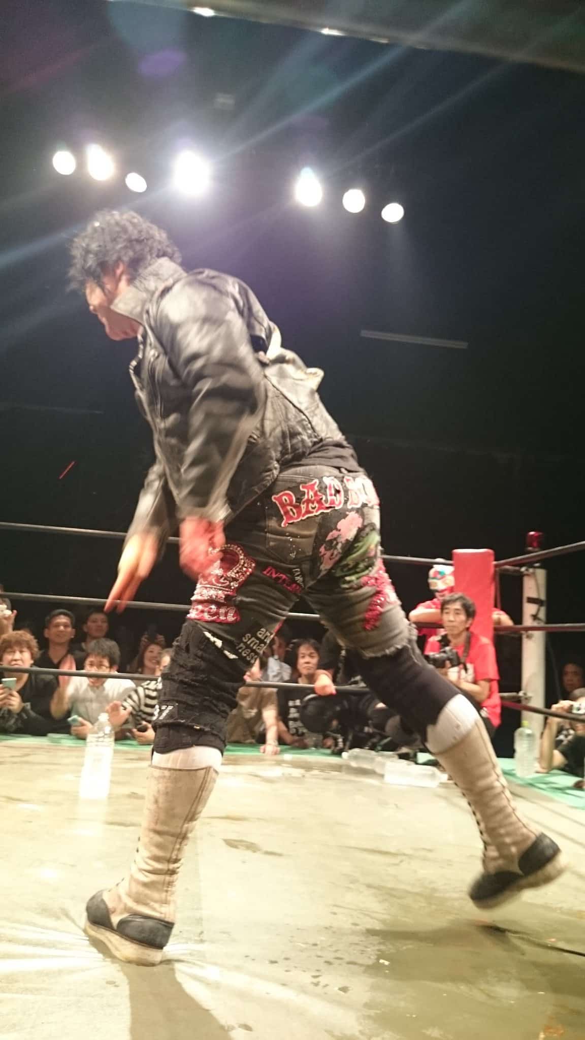 Atsushi Onita celebró 60 años de edad, confirmó su retiro. | Superluchas