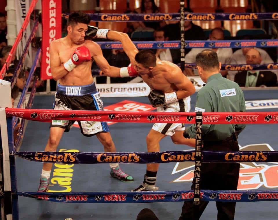 Jaime Munguía desmanteló a Johnny Navarrete | Superluchas