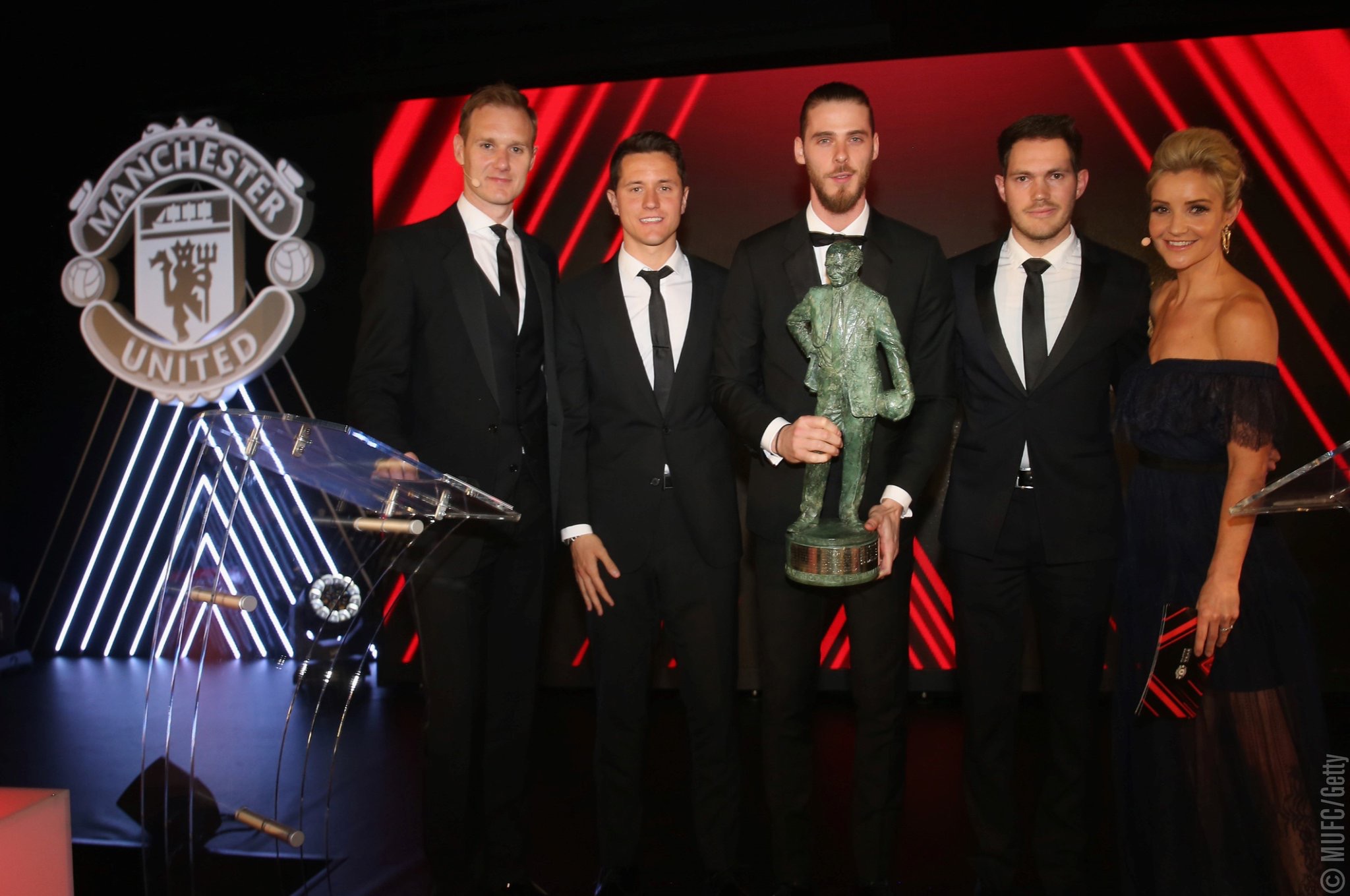 Rey Mysterio recibe regalo del Manchester United | Superluchas