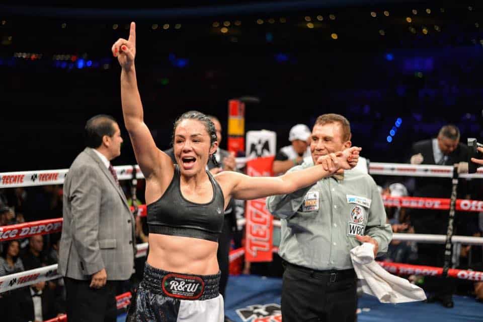 Jackie Nava triunfa en su regreso al boxeo ｜ Superluchas