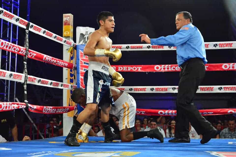 José Argumedo noqueó a Alexis Díaz