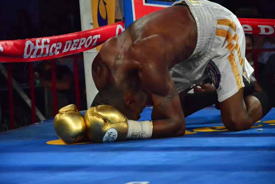 José Argumedo noqueó a Alexis Díaz