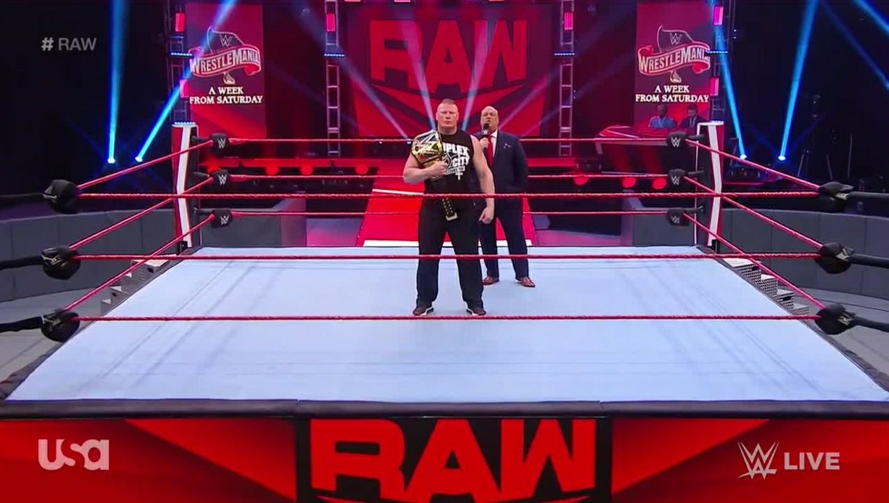 WWE emuló a AEW Dynamite para su más reciente Raw sin público