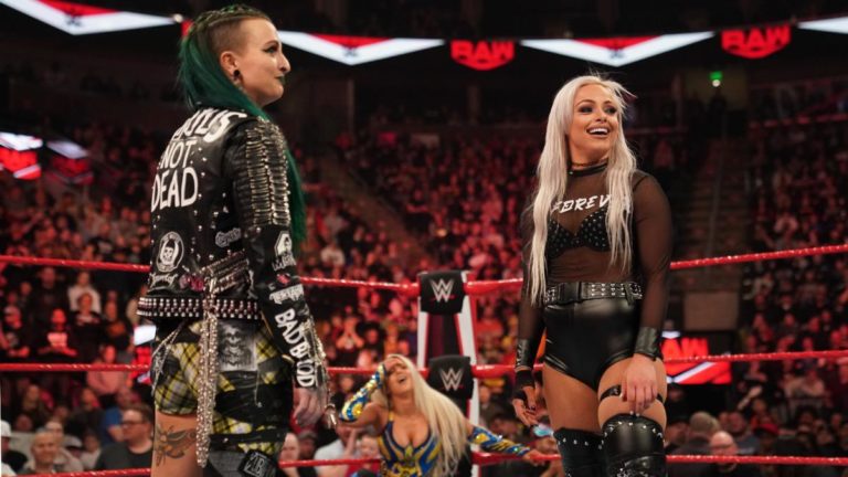 Liv Morgan y Ruby Riott: ¿Por qué le «agradece» la rubia?