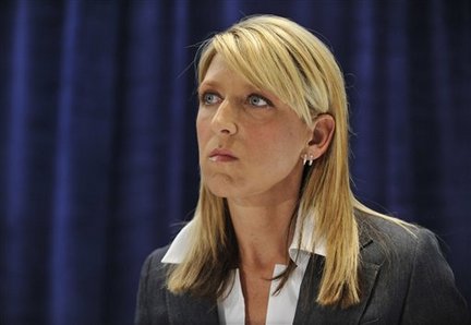 Vince McMahon demandó a Martha Hart, viuda de Owen Hart｜ Superluchas