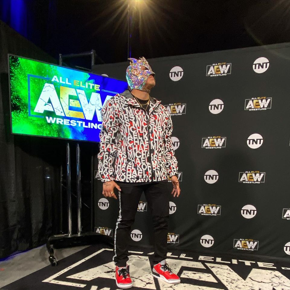 Rey Fénix volvió a AEW y luchará en Double or Nothing 2020