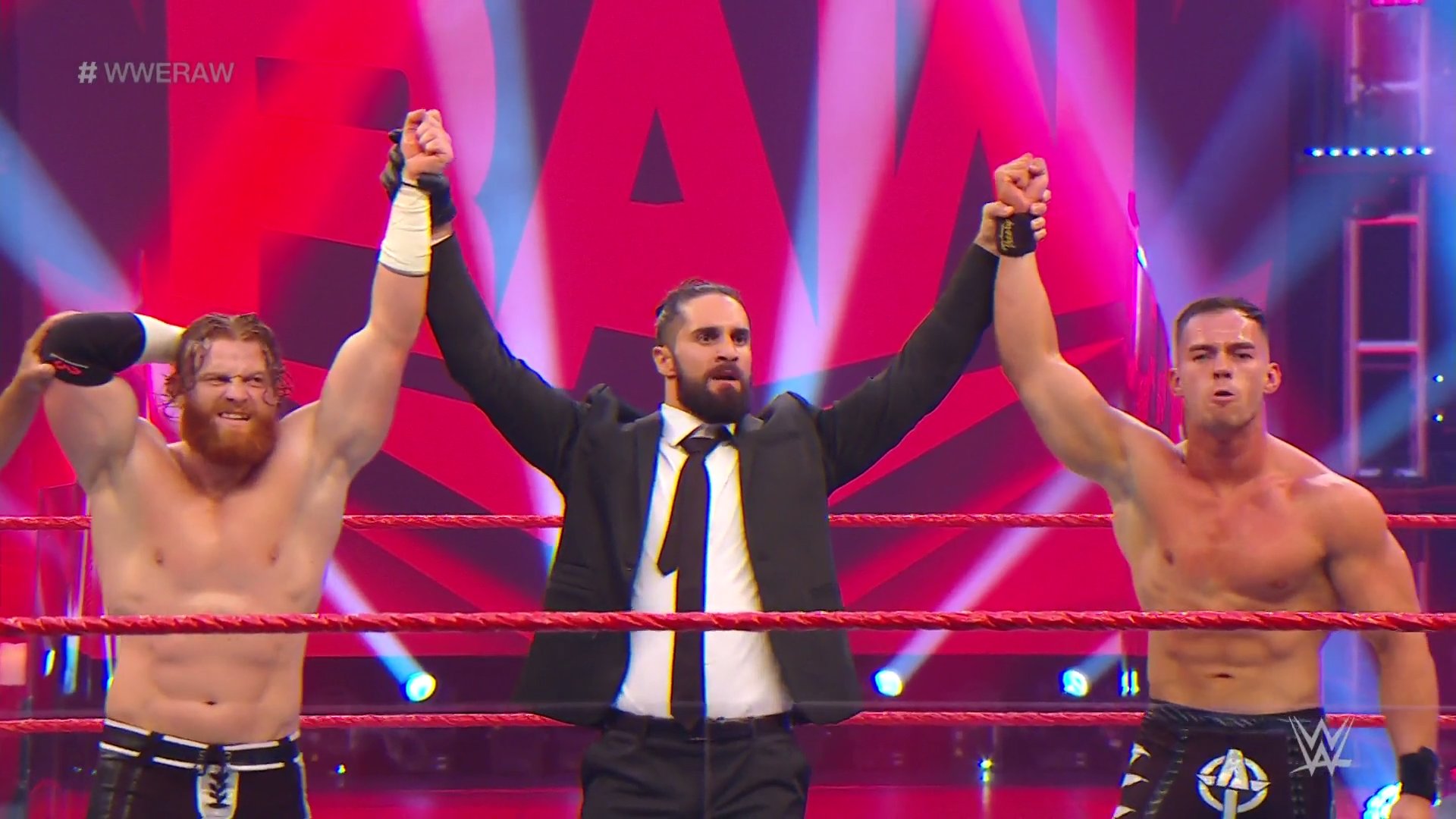 Mano a mano entre Edge y Seth Rollins es una materia pendiente