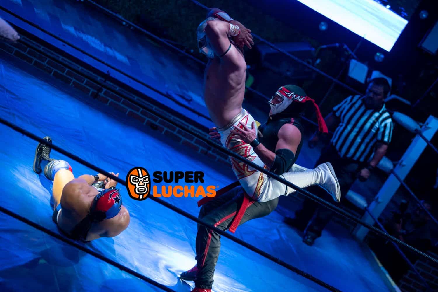 40 años de Rudeza - ¡Felicidades Fuerza Guerrera! | Superluchas