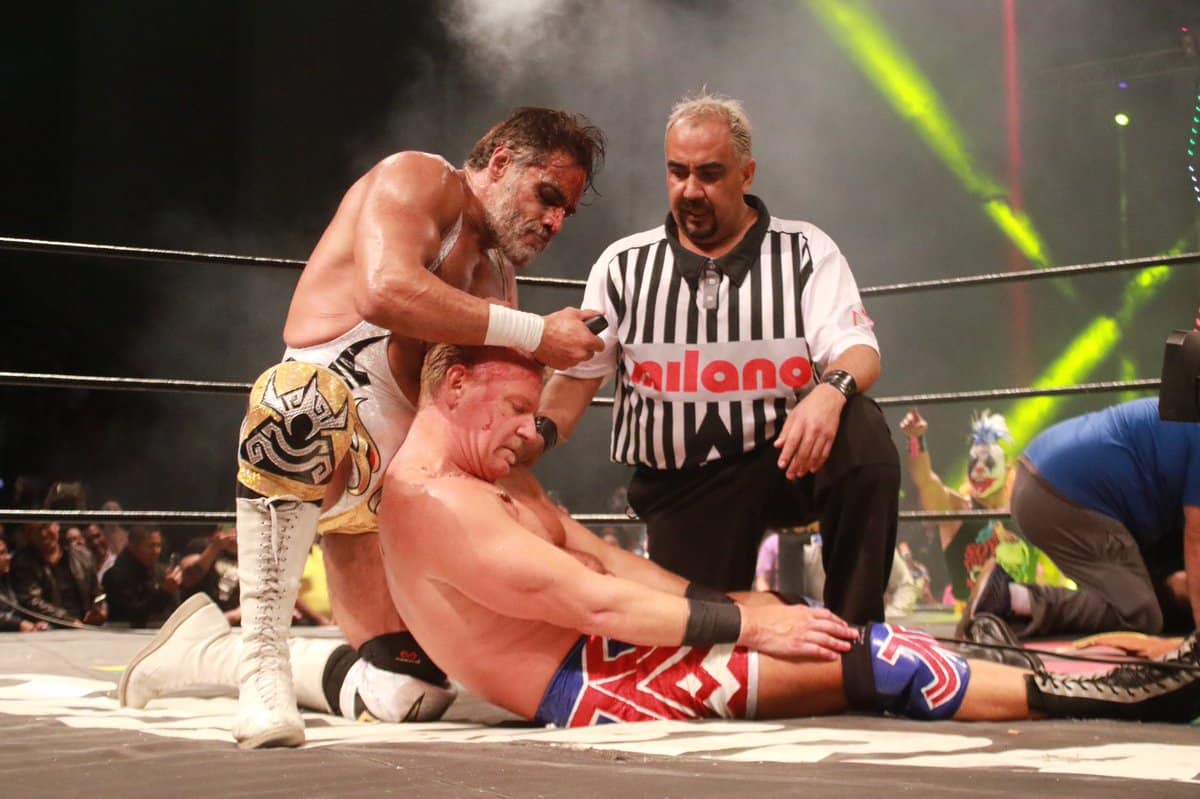 AAA:»Héroes Inmortales XII» Wagner rapa a Jeff Jarrett | Superluchas