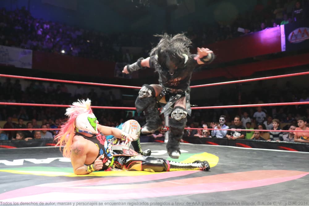 AAA: Black Taurus incendia Pachuca, hubo varias víctimas | Superluchas