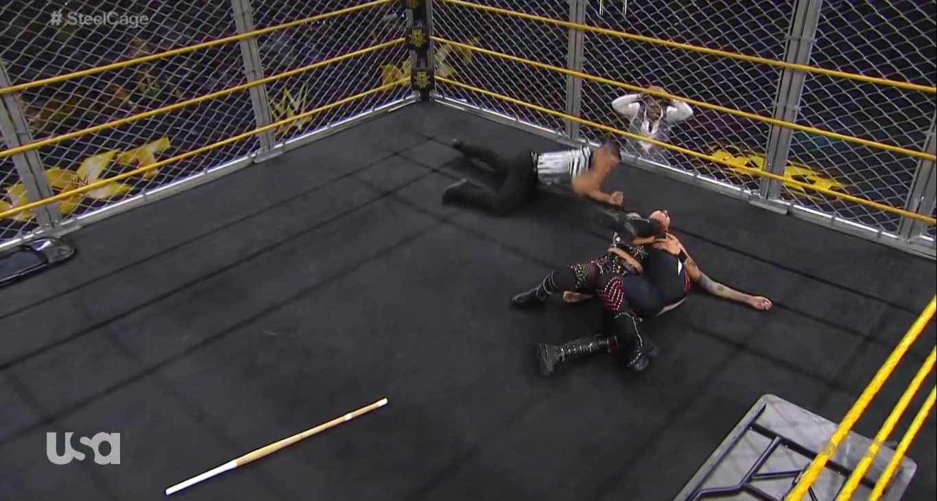 Rhea Ripley supera a Mercedes Martinez en la jaula | Superluchas