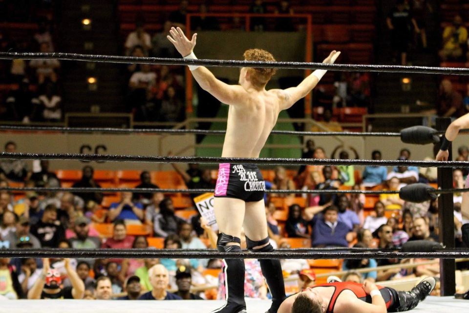 Análisis: ¿Es necesario que WWE contrate talento en masa? | Superluchas