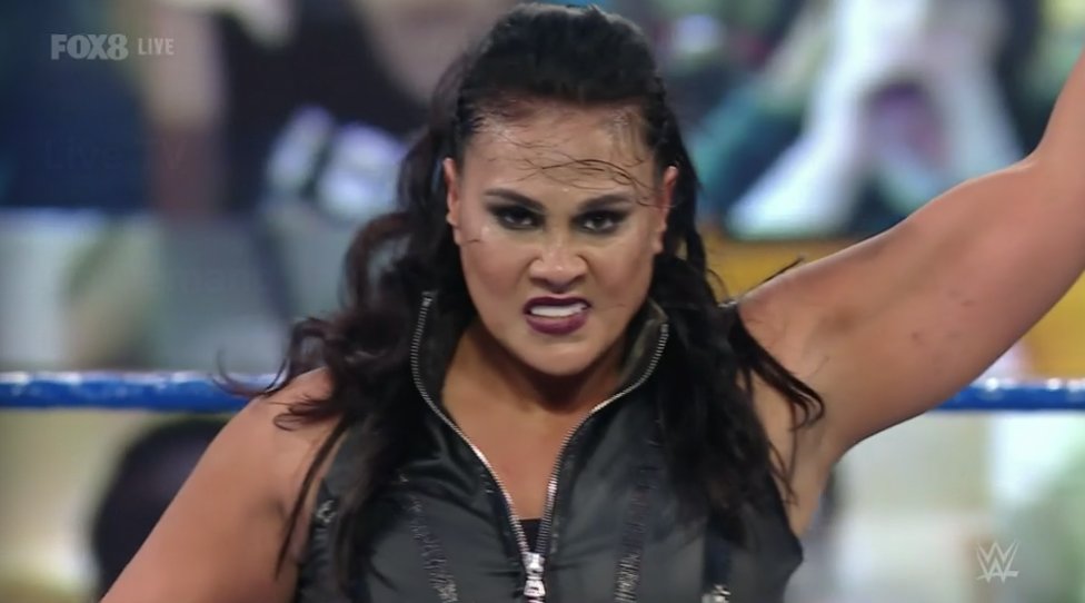 The Rock le compró una casa a Tamina y explica sus razones | Superluchas