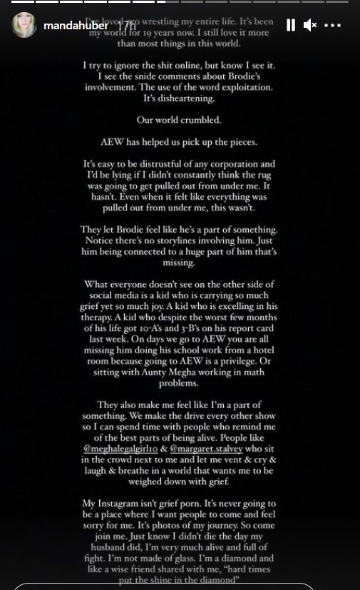 Amanda Huber hace frente a las críticas por presencia de su hijo en AEW ...
