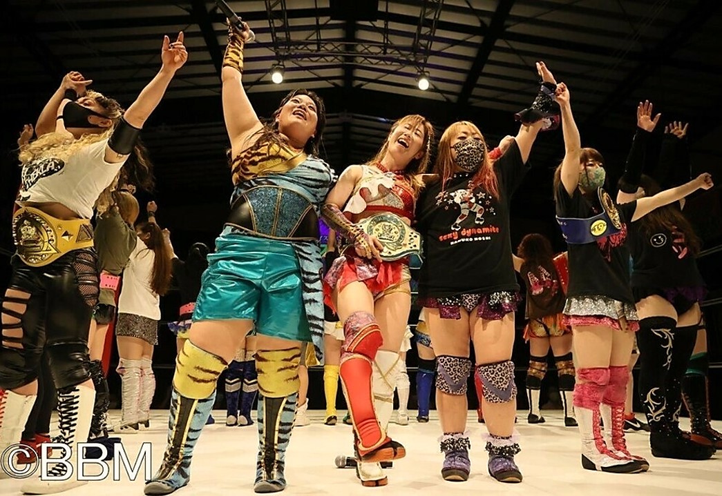 Ice Ribbon: «Ice Ribbon 1121 in 176Box» Tsukasa Fujimoto, imparable ...