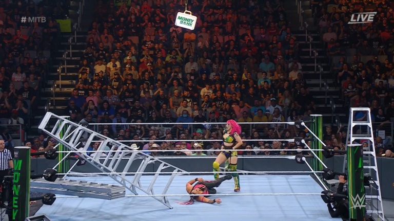 Nikki A.S.H. es la nueva Miss Money in the Bank de WWE | Superluchas