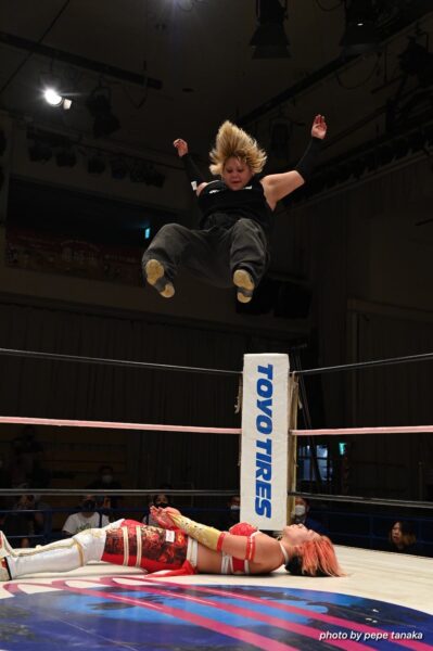 Sendai Girls: «SENJO Chronicle» Chihiro Hashimoto doblega a Mio Momono ...