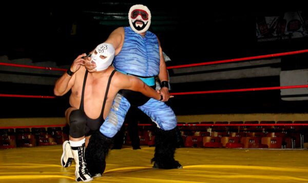 Dos luchas de campeonato en la Arena Afición este domingo | Superluchas