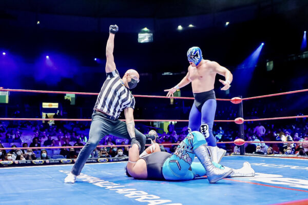 Atlantis Jr. sigue coqueteando con el bando rudo ¿se unirá a los ...