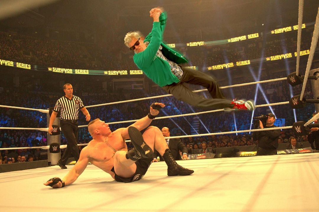 Johnny Knoxville vence a varias Superestrellas WWE | Superluchas