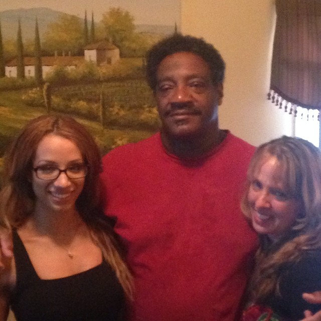 Fallecieron el papá de Sasha Banks y la abuela de Alexa Bliss | Superluchas