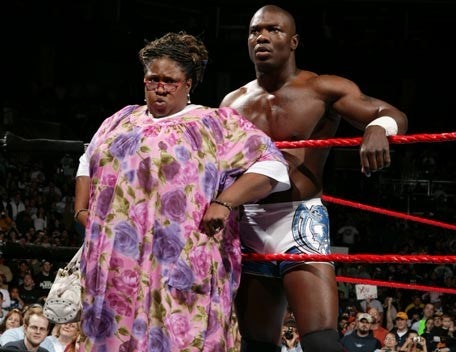 Shelton Benjamin defiende segmentos de Mama Benjamin | Superluchas