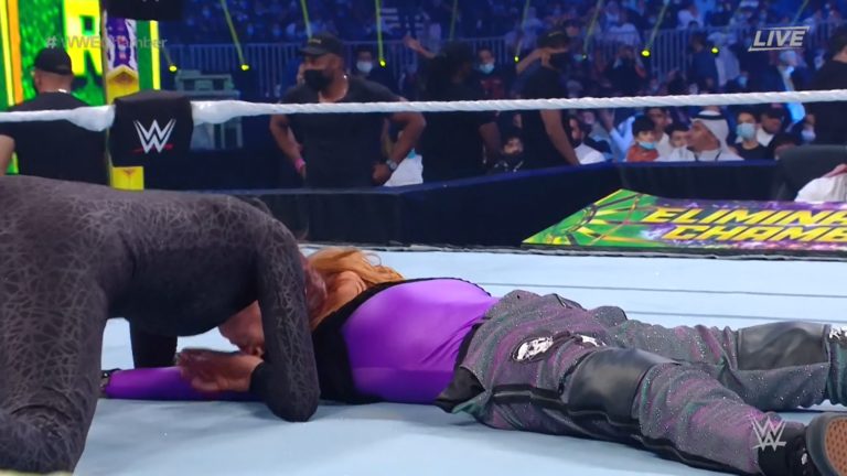 Elimination Chamber 2022: Becky Lynch venció a Lita | Superluchas