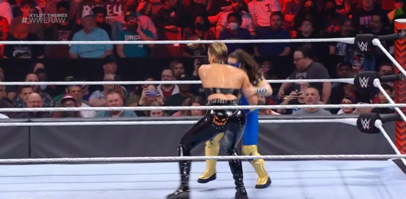 3×3: Lo mejor y lo peor de WWE Raw 21 de febrero 2022 | Superluchas