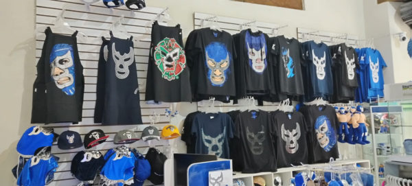 Blue Demon Jr. abrió su nueva tienda en la Ciudad de México | Superluchas