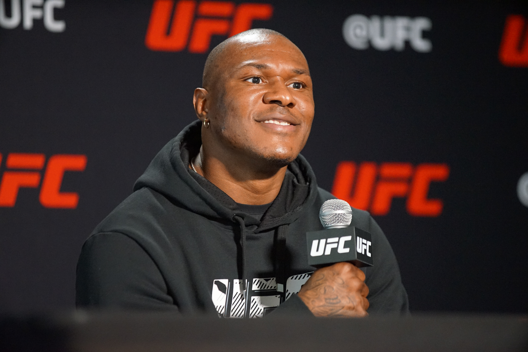 Mohammed Usman ama las comparaciones con su hermano Kamaru | Superluchas