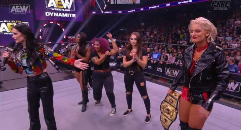 Saraya habla en AEW, y Toni Storm retiene | Superluchas