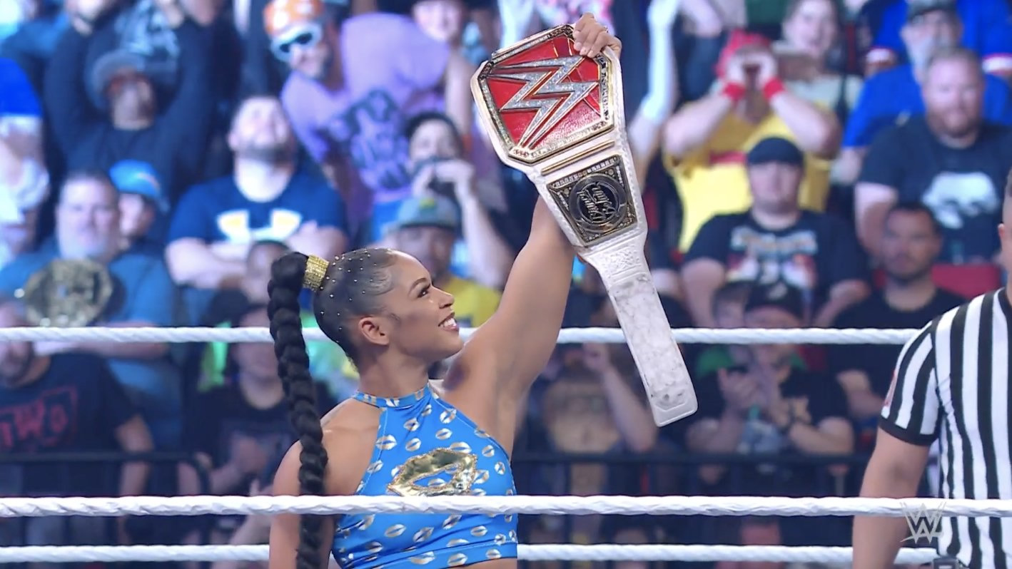 RAW: Bianca Belair retuvo ante Sonya Deville | Superluchas