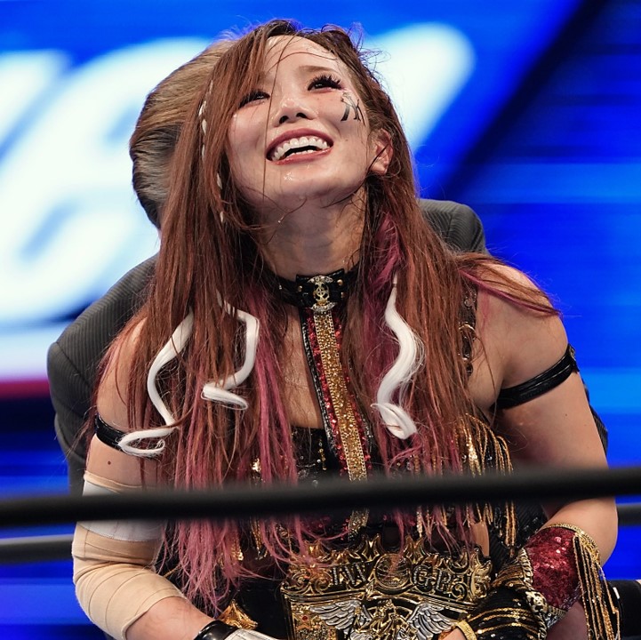 Iyo Sky envía palabras de agradecimiento a Kairi Sane