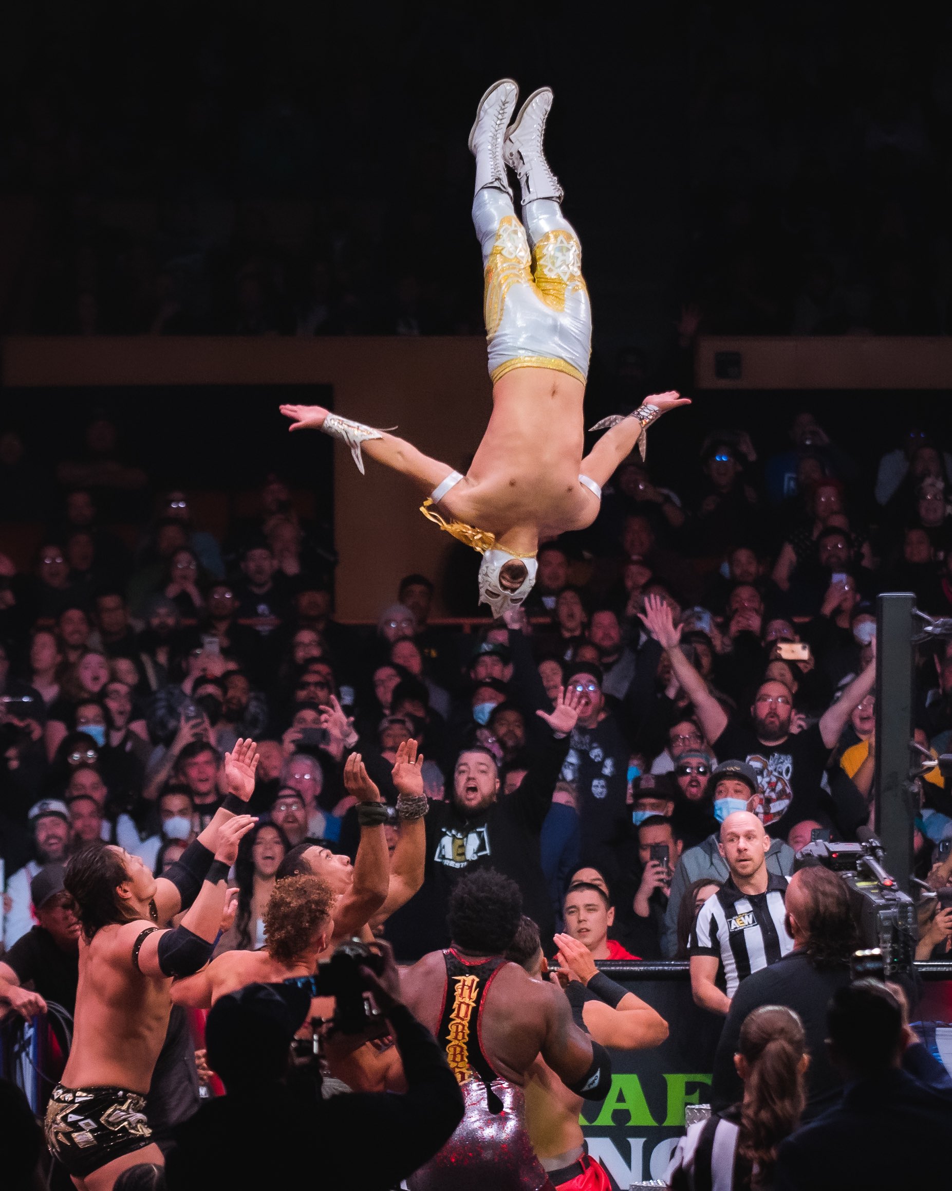 Komander habla del interés en él de la WWE y AEW | Superluchas