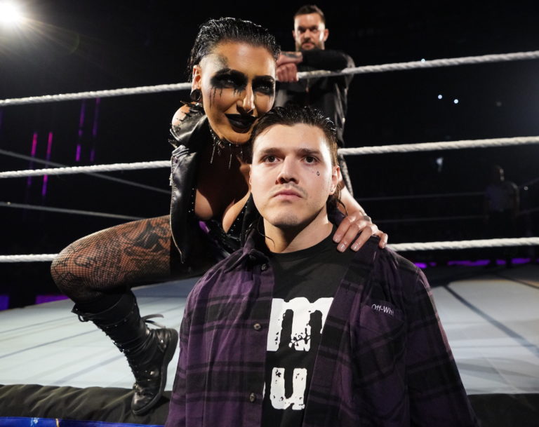 Dominik Mysterio: «Me preocupo cuando mami lo dice» | Superluchas